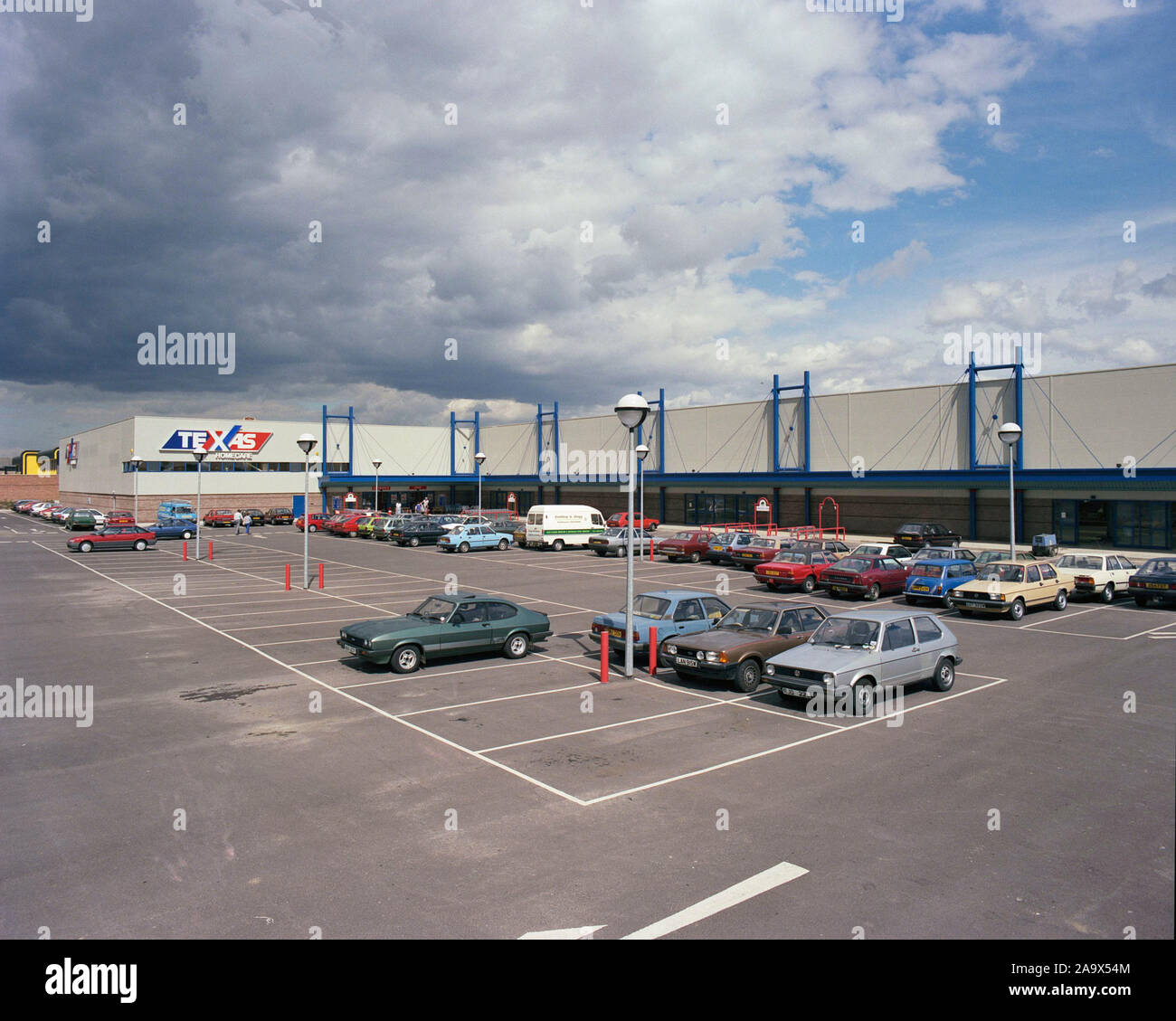 1990 texas diy store hi-res stock photography and images - Alamy