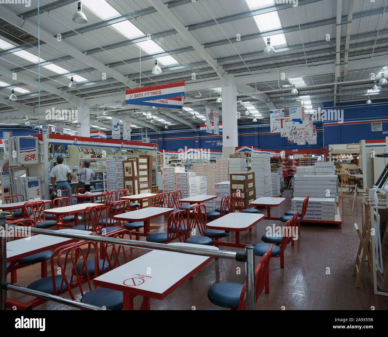 1990 Texas DIY store, retail park Farnham Surrey, South East England ...