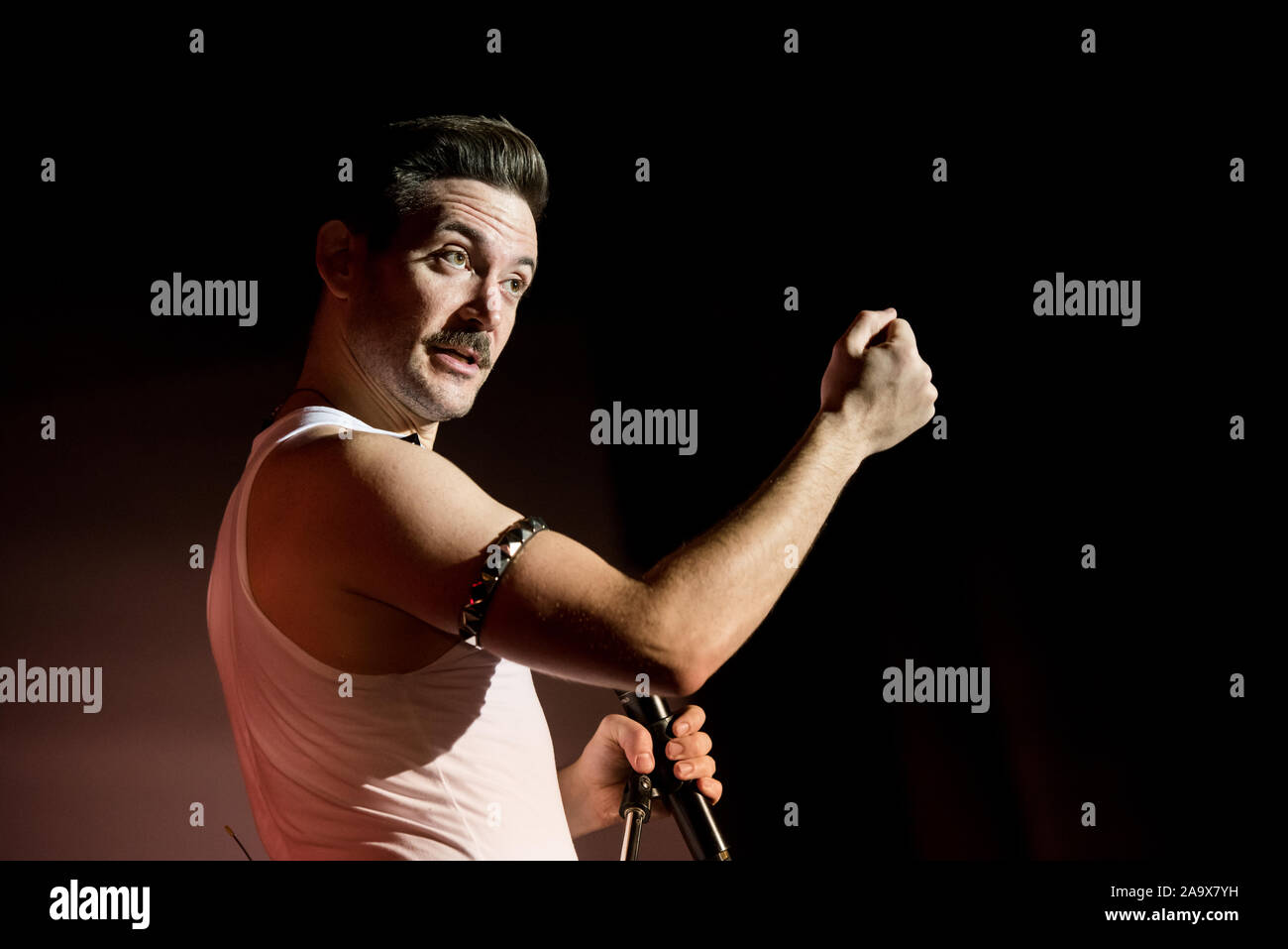 Queen machine band hi-res stock photography and images - Alamy