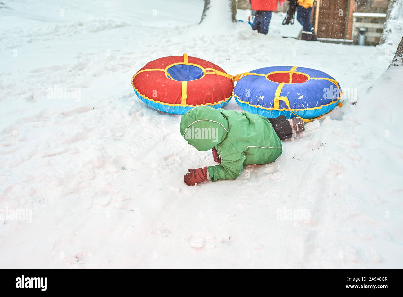 Child fell down hi-res stock photography and images - Alamy