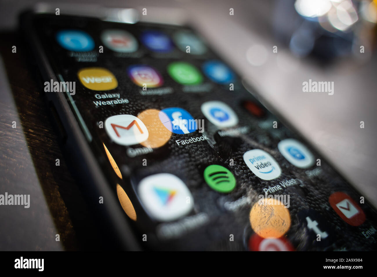 Facebook friend request logo hi-res stock photography and images - Alamy