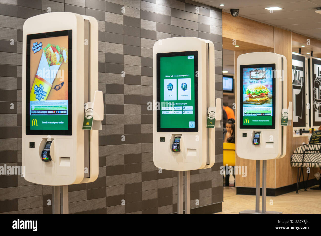 Cambridge, UK, August 1, 2019. McDonald's restaurant digital menu ... Cambridge, UK, August 1, 2019. McDonald's restaurant digital menu ...
