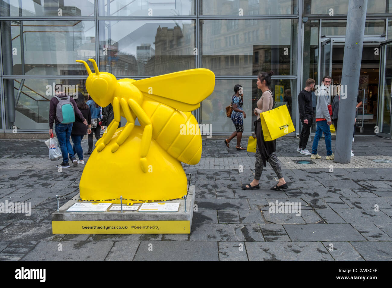 Manchester bee logo hi-res stock photography and images - Alamy