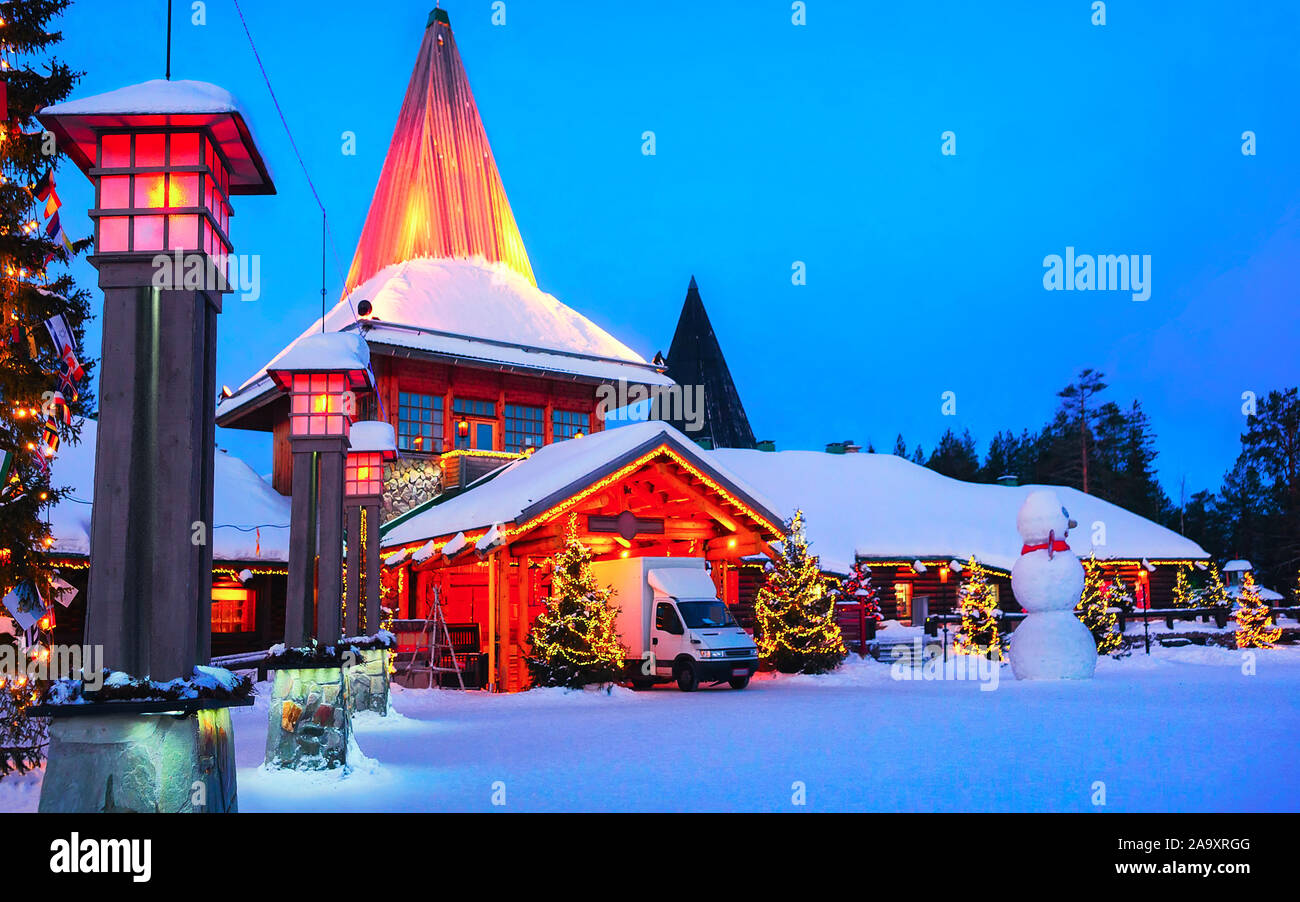 Santas office in the arctic hi-res stock photography and images - Alamy