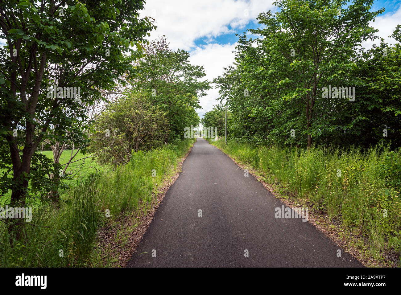 Empty landscape countryside hi-res stock photography and images - Alamy