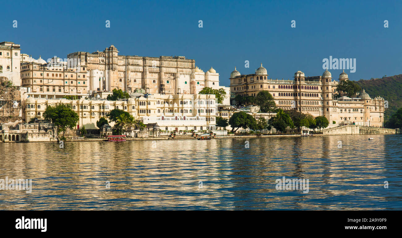 palace in udaipur Stock Photo - Alamy