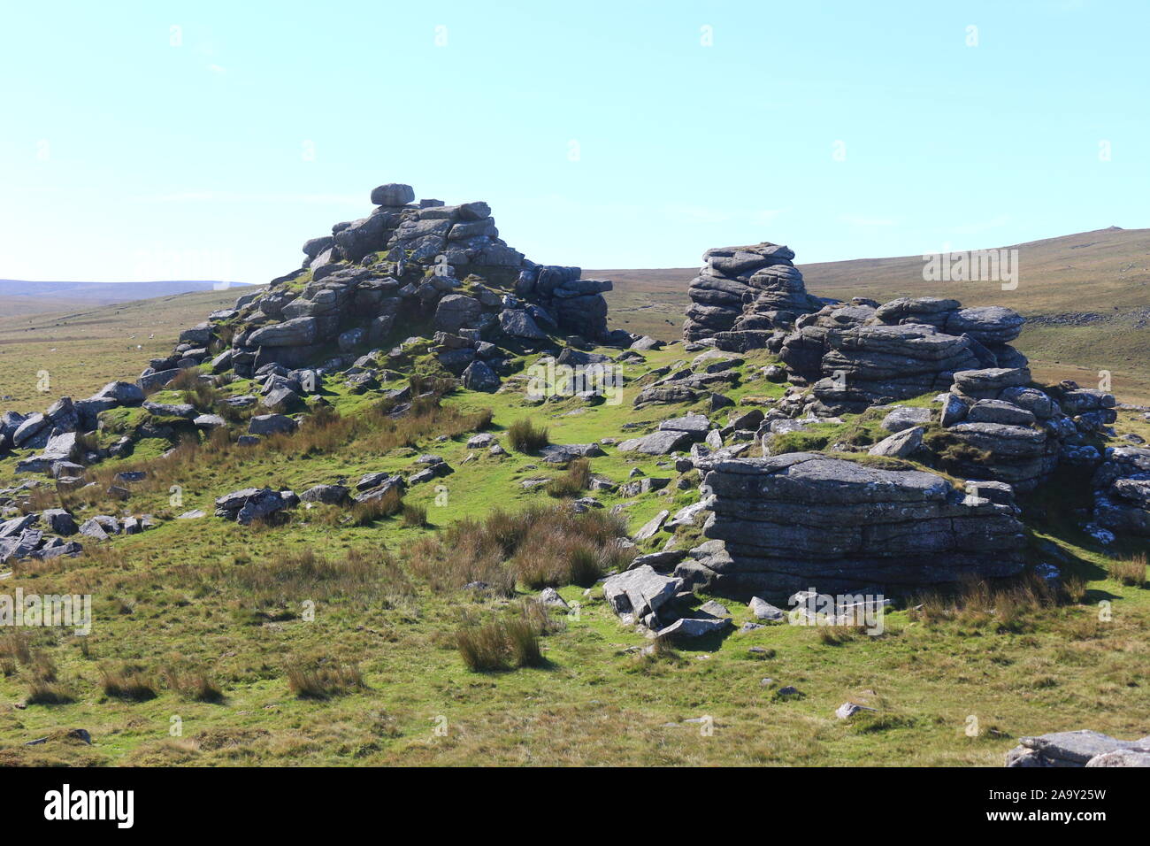 Rocks and grass moorland hi-res stock photography and images - Alamy