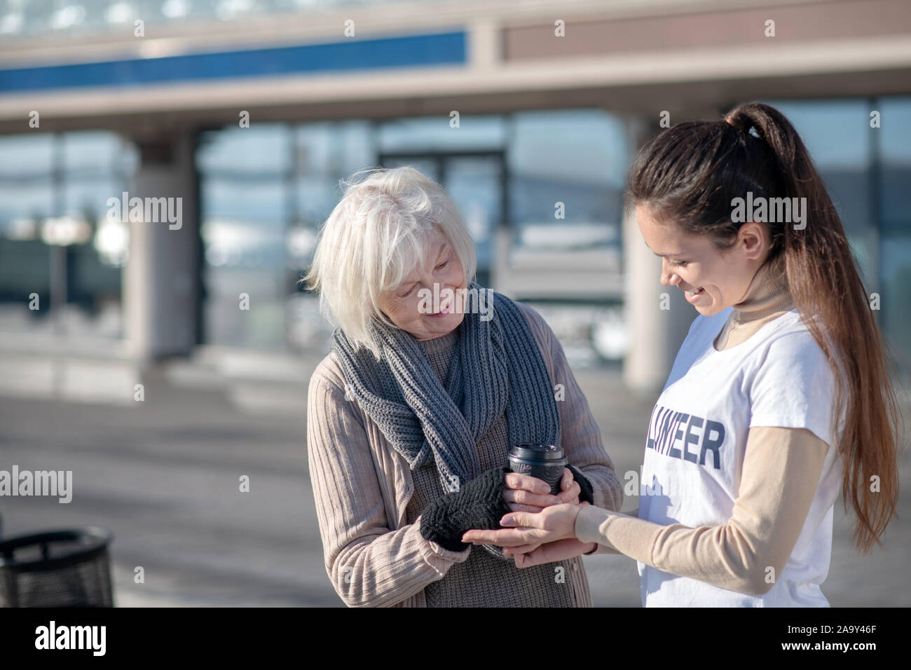 Supporting poor people hi-res stock photography and images - Alamy