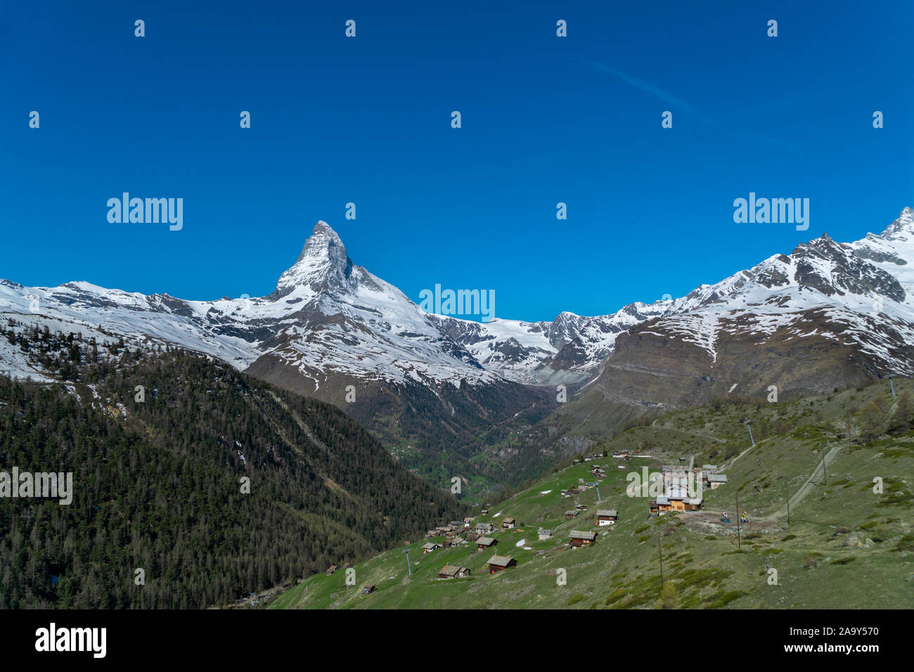 Panorama of east and north faces of the Matterhorn in Zermatt ...