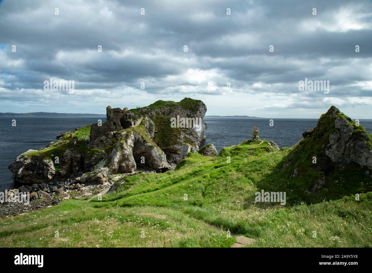 Kinbane castle hi-res stock photography and images - Alamy