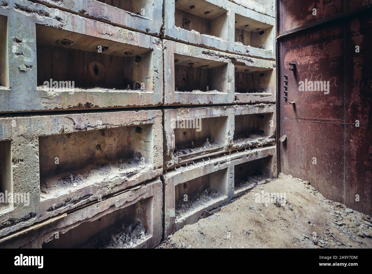 Inside the Object 1180 - Soviet abandoned reserve command post bunker ...