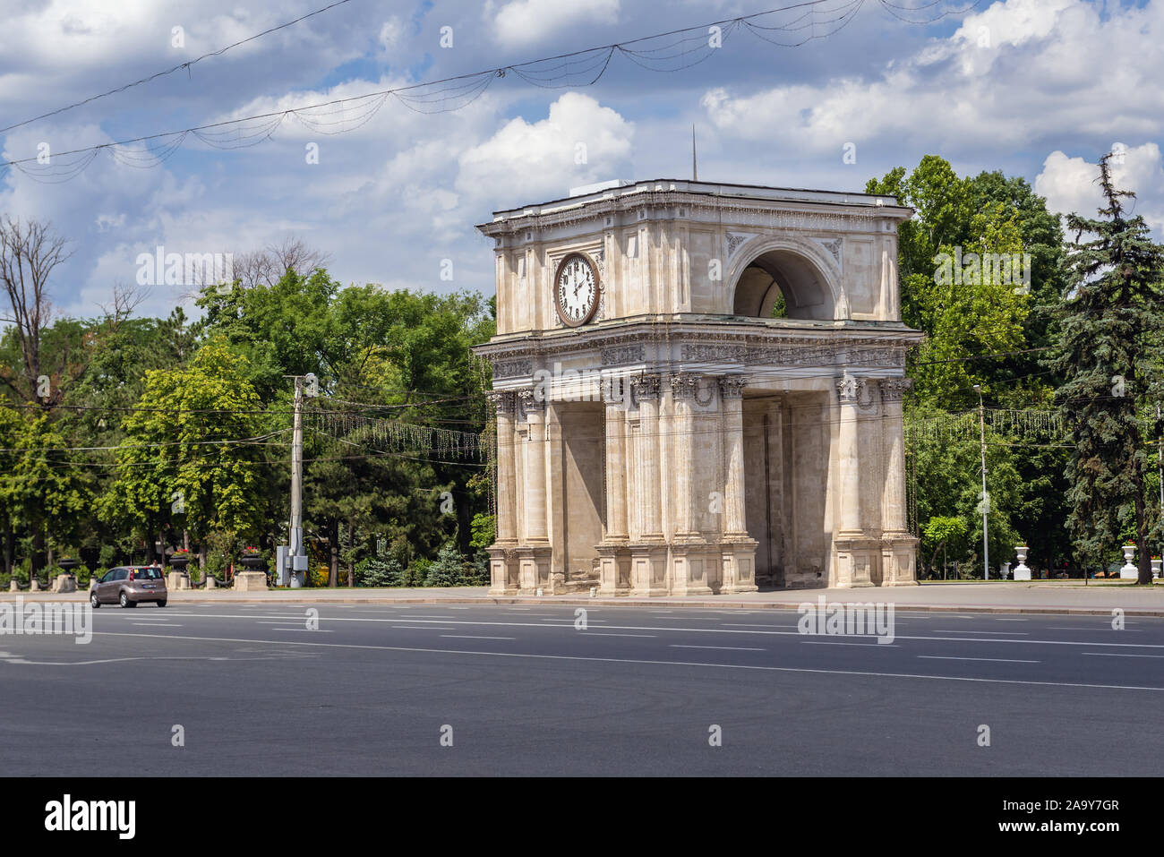Triumphal arch on the Great National Assembly Square - central square ...