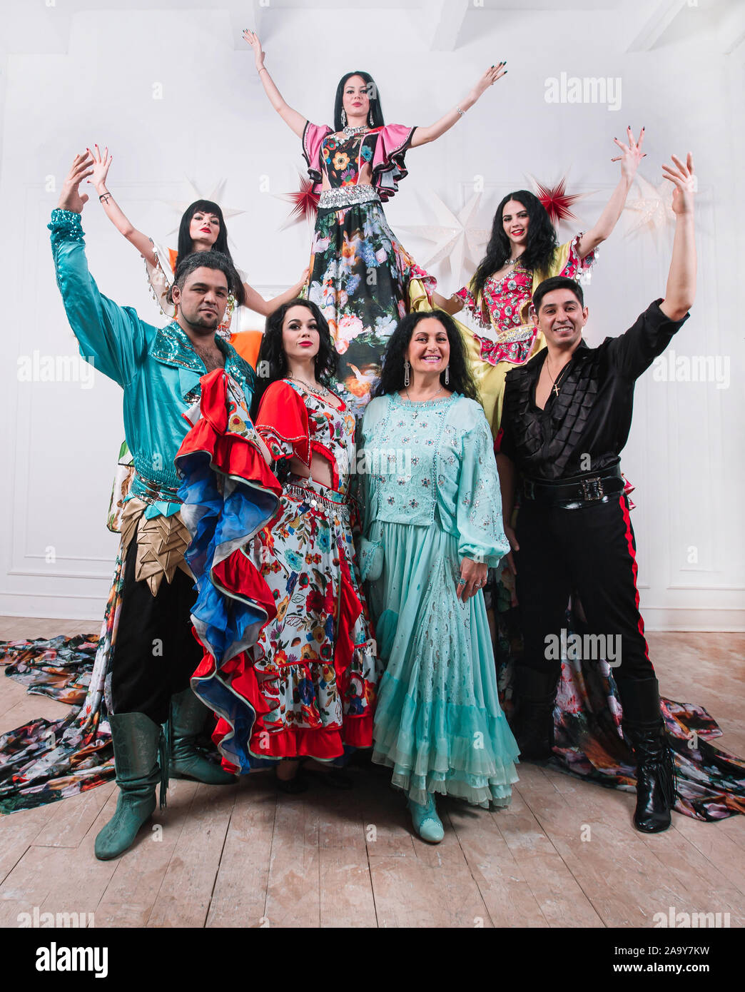 ensemble of Gypsy dance standing on the stage Stock Photo - Alamy