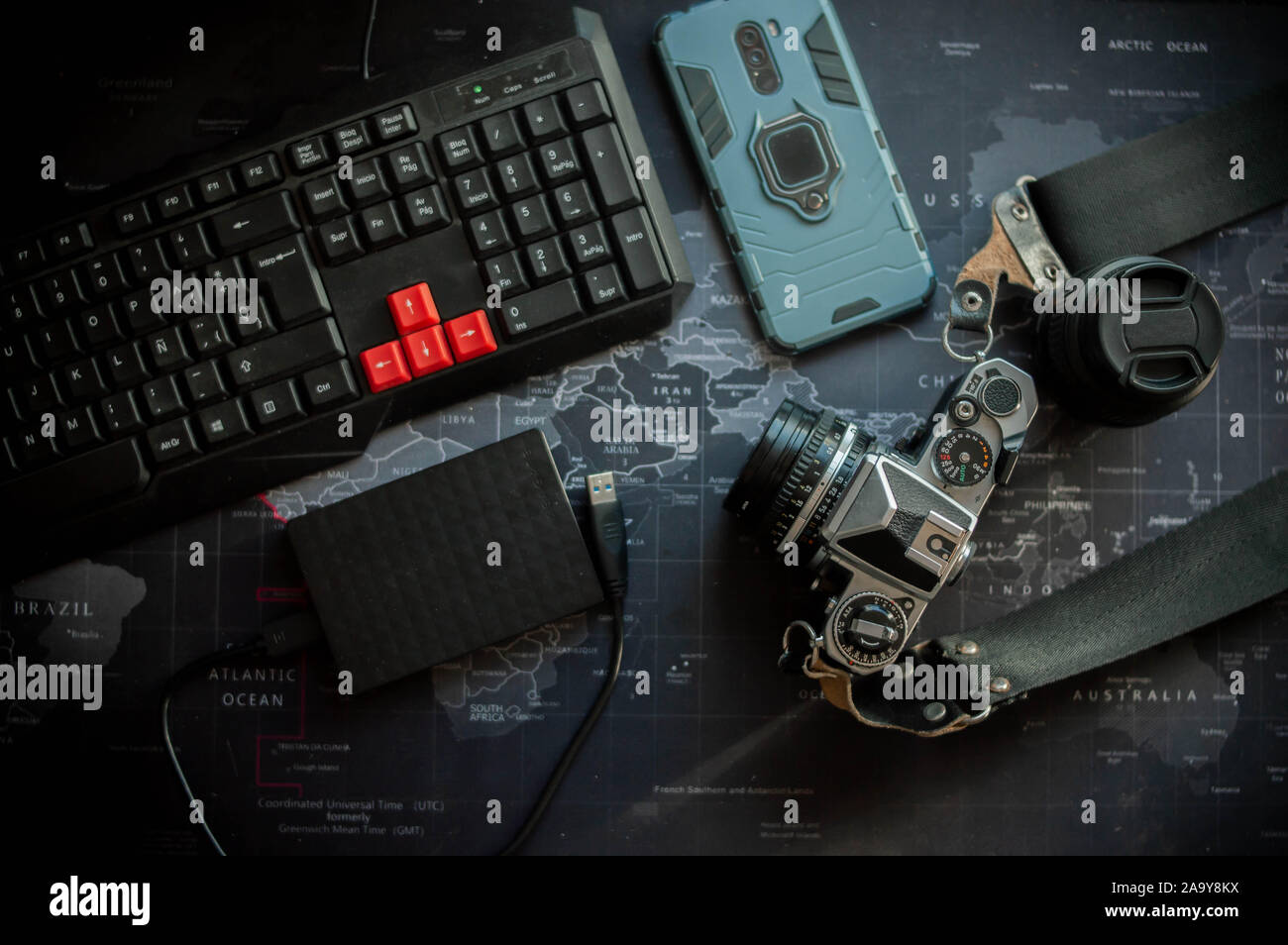 Photo camera computer accessories hi-res stock photography and images ...