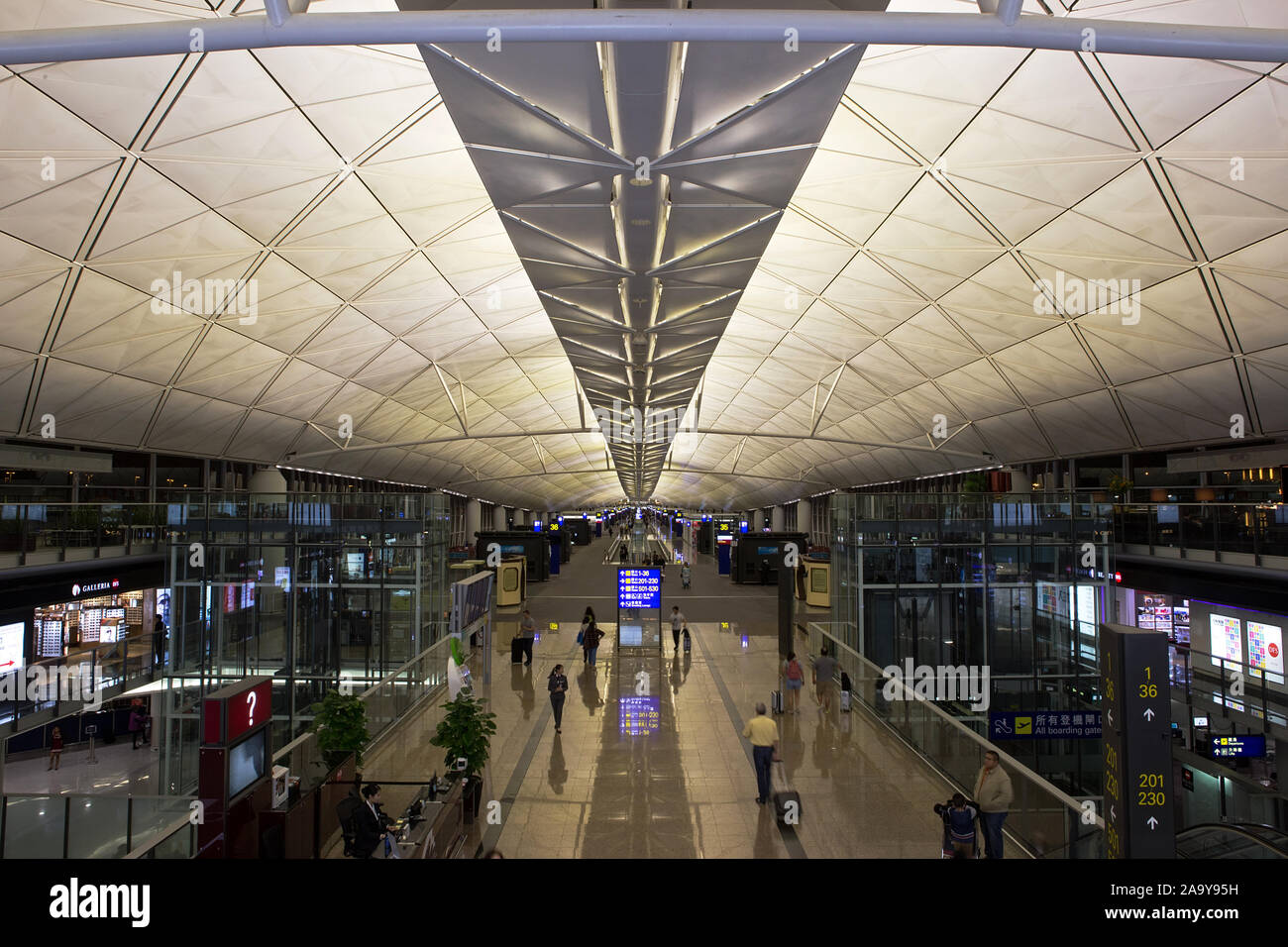 Hong Kong Airport Departure Area and Gates Stock Photo - Alamy