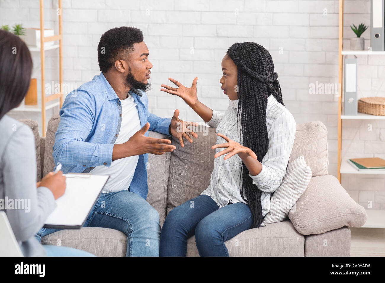 African american couple arguing hi-res stock photography and images - Alamy