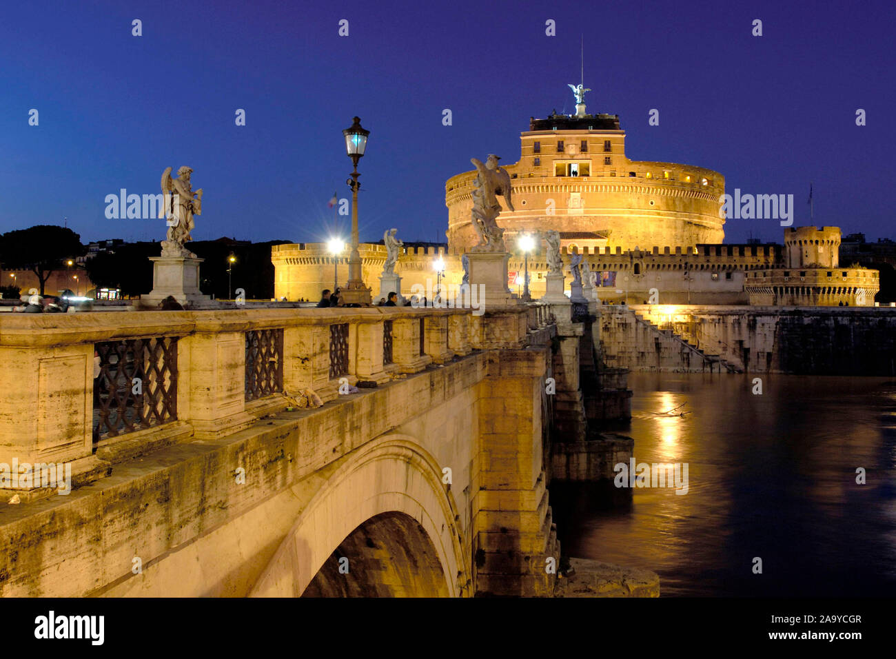 Engelsburg in Rom Stock Photo - Alamy