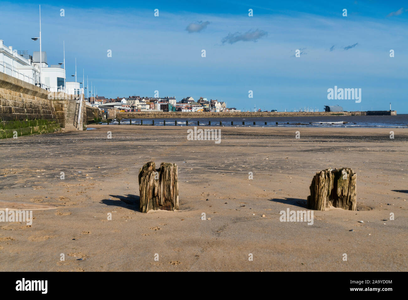 Bridlington Beach, pier, looking to harbour, East Riding, Yorkshire ...