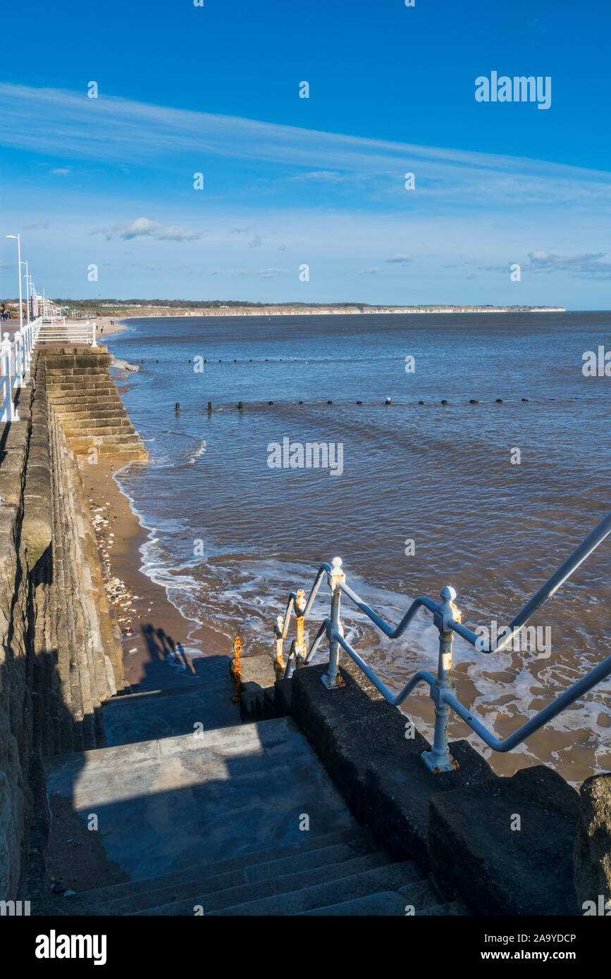 Bridlington promenade hi-res stock photography and images - Alamy