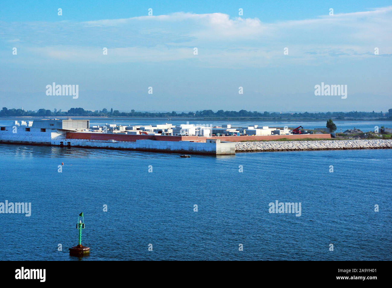 Venice flood barrier hi-res stock photography and images - Alamy