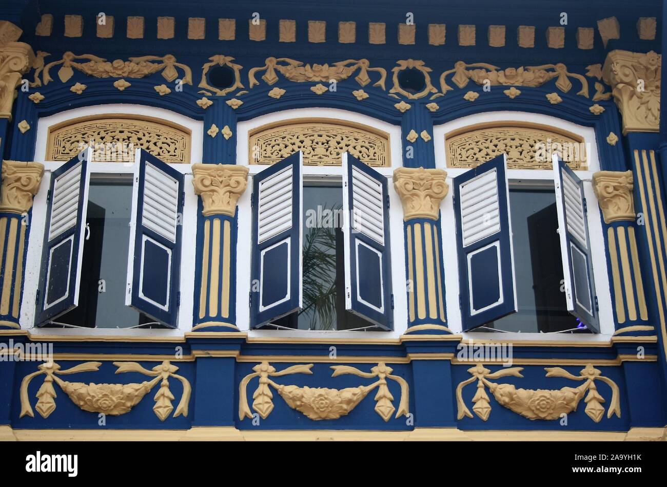 Windows in Kampong Glam, Singapore Stock Photo - Alamy