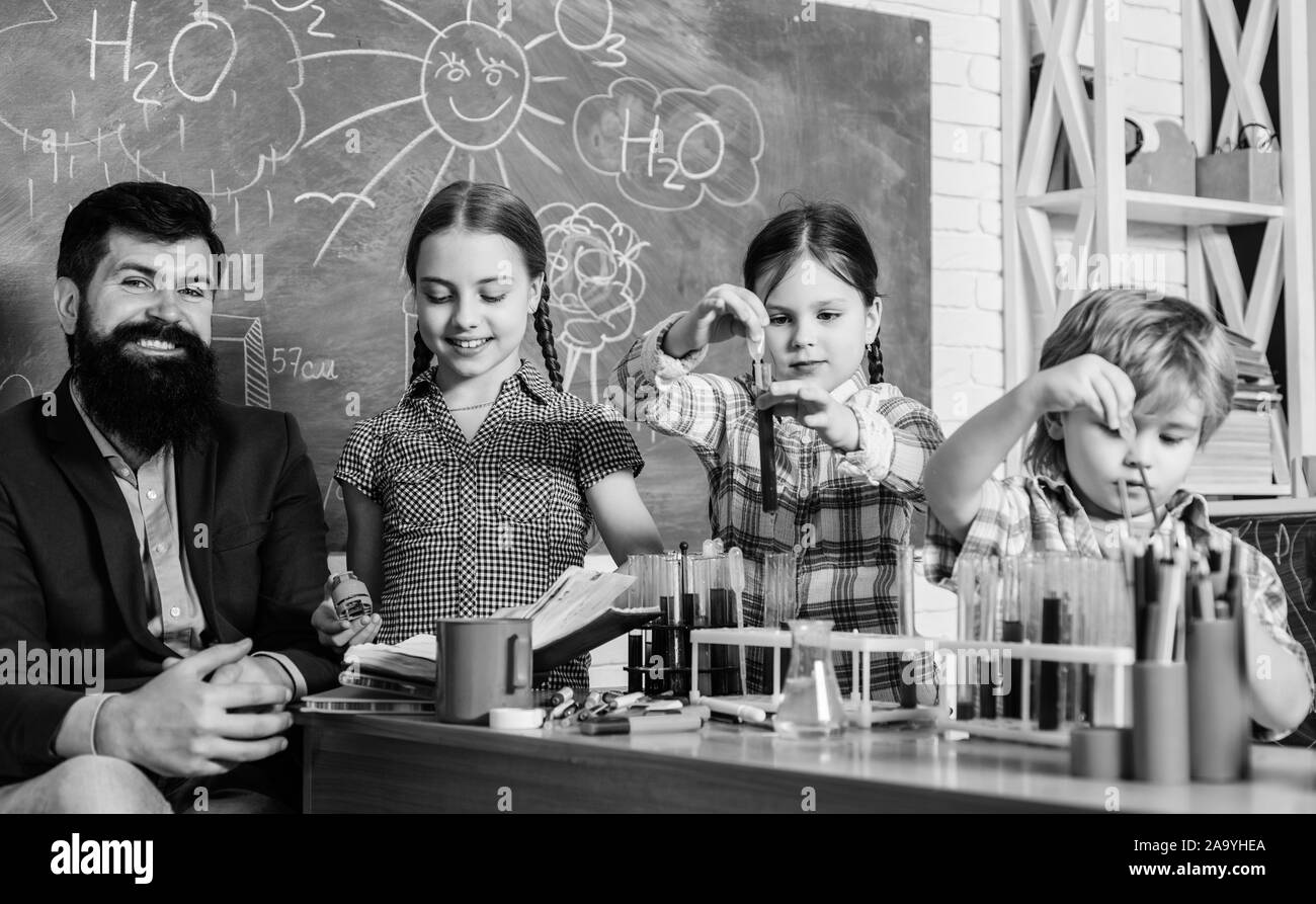 After school clubs. School chemistry experiment. Explaining chemistry ...