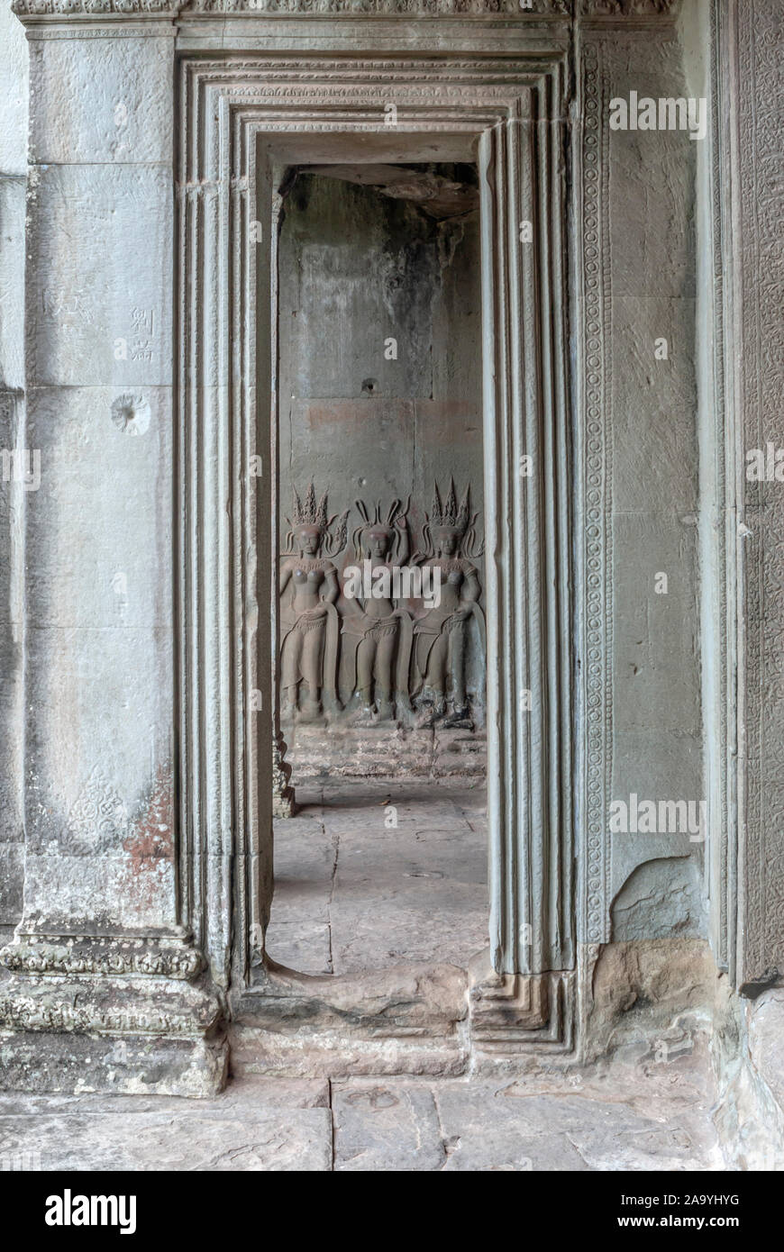 Temple door at Angkor Wat Temple near Siam Reap, Cambodia Stock Photo ...
