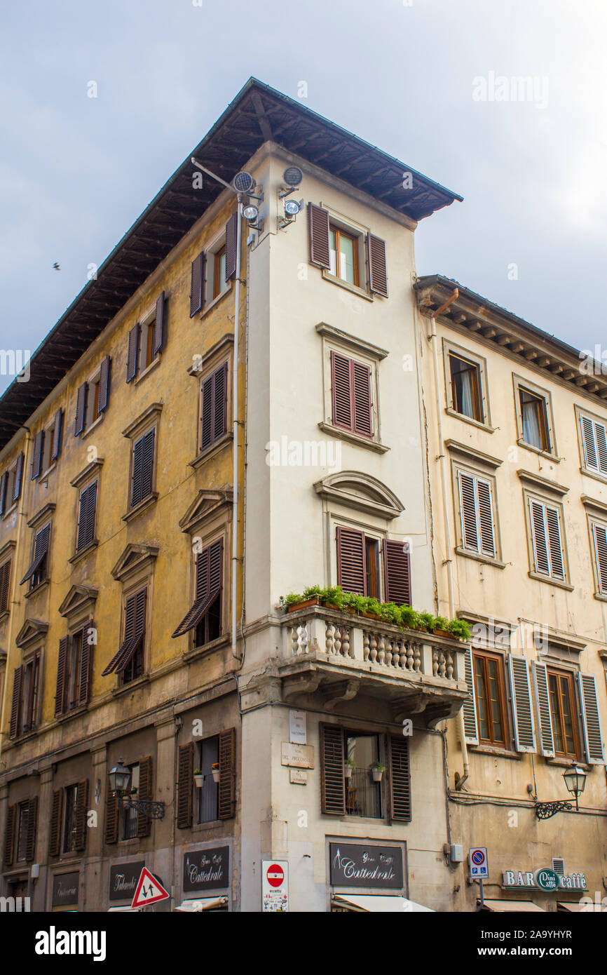 Florence buildings hi-res stock photography and images - Alamy