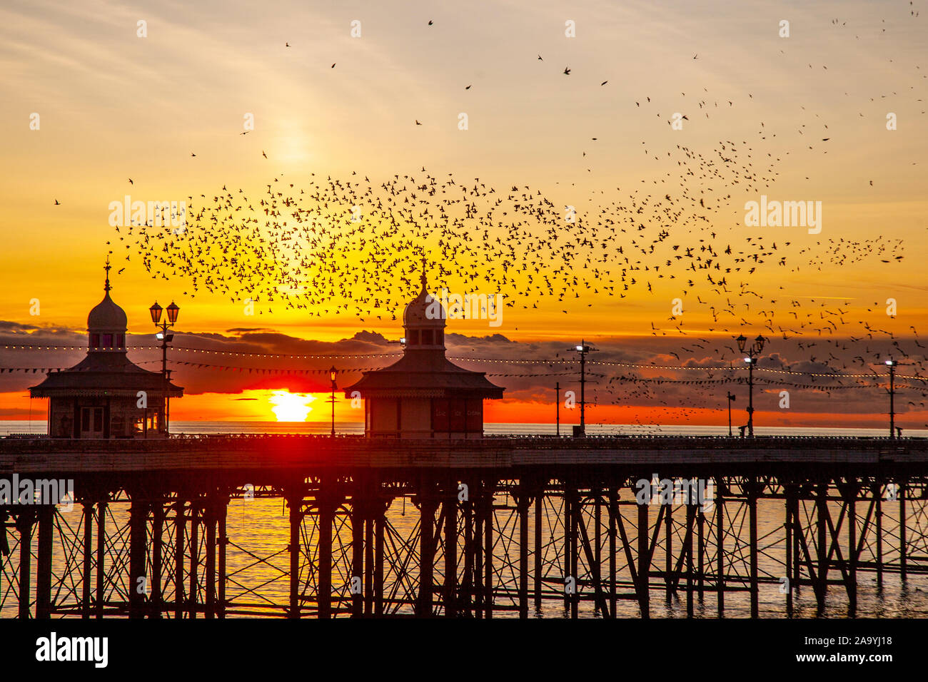 Blackpool, Lancashire. UK Weather. 18th Nov, 2019. Colourful sunset as ...
