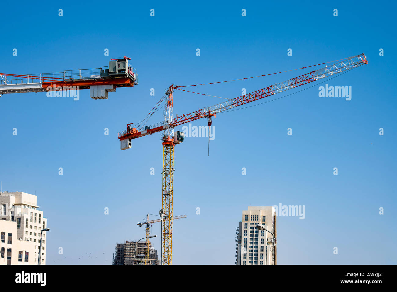 Construction site on top of a skyscraper hi-res stock photography and ...