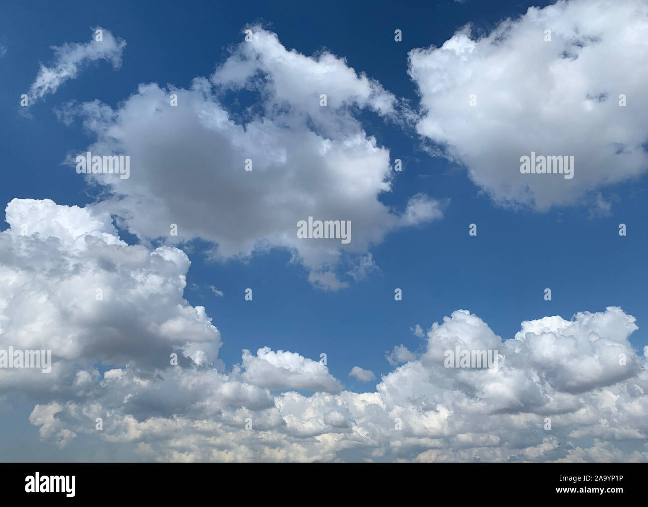 Heavy and dense cloud hi-res stock photography and images - Alamy