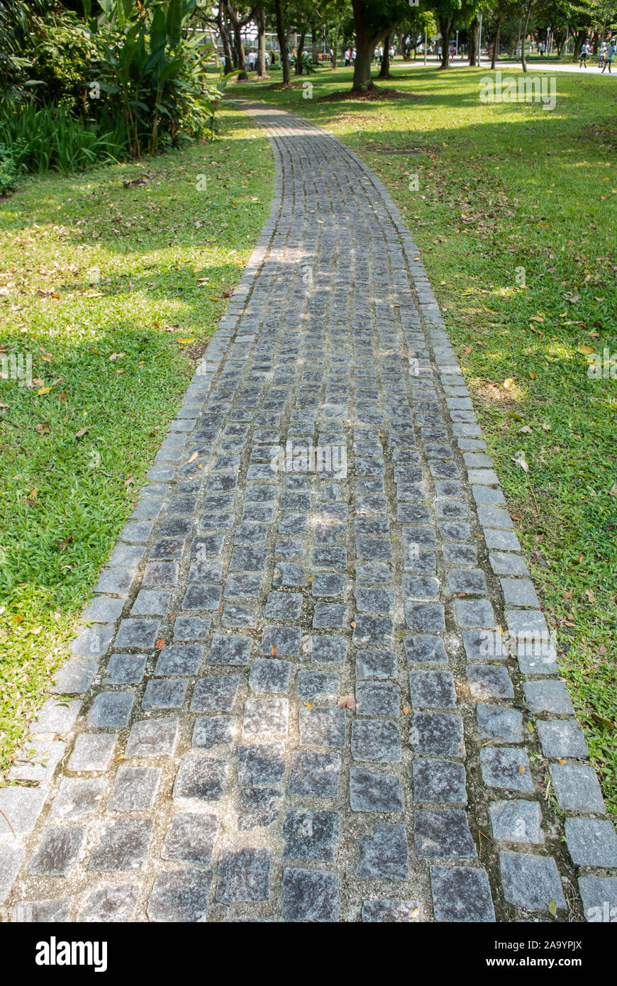 Straight stone path walkway hi-res stock photography and images - Alamy