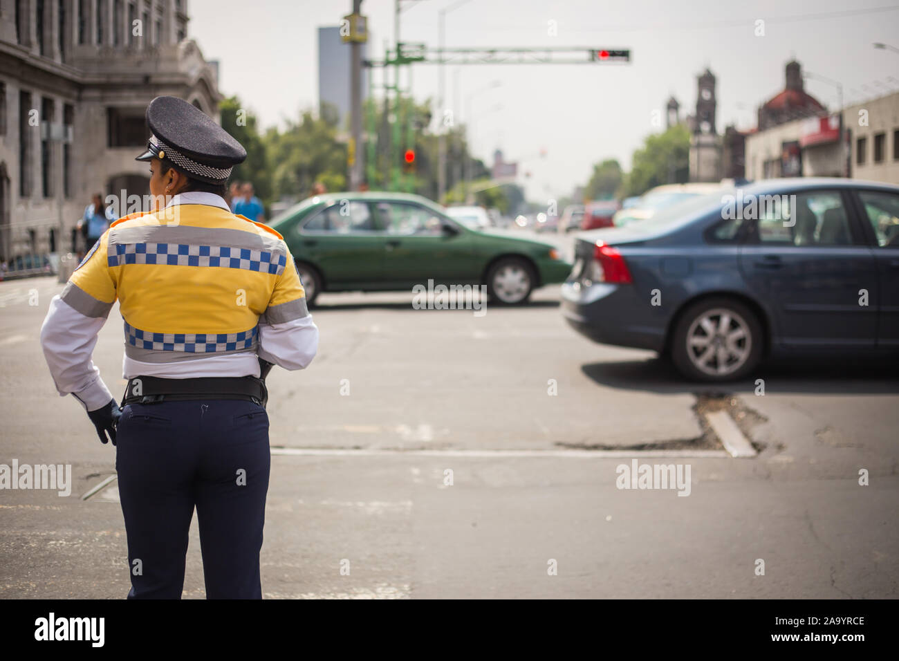 Traffic cop checking the traffic in mexico city Stock Photo - Alamy