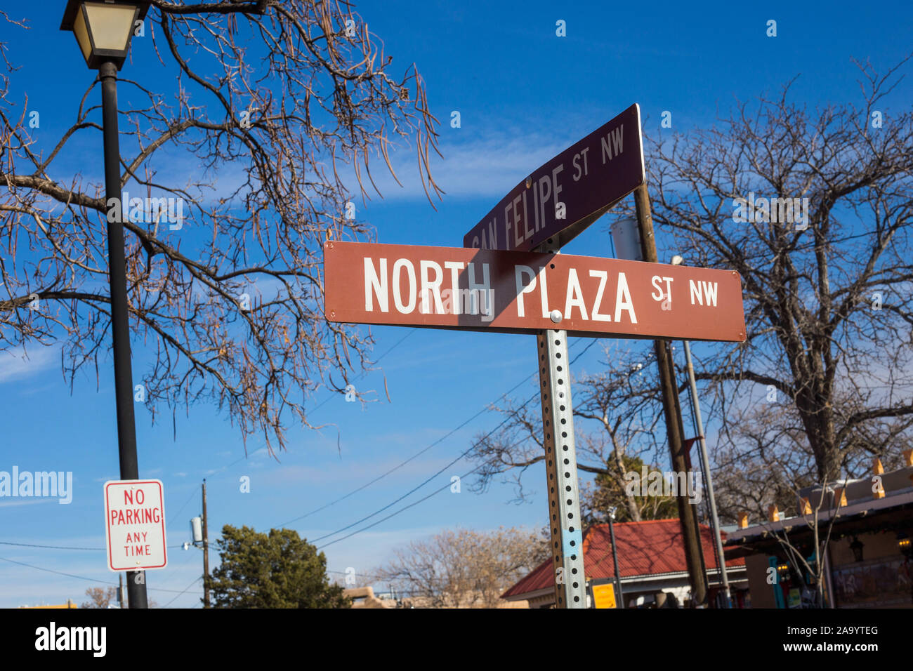 Crossroad sign hi-res stock photography and images - Alamy