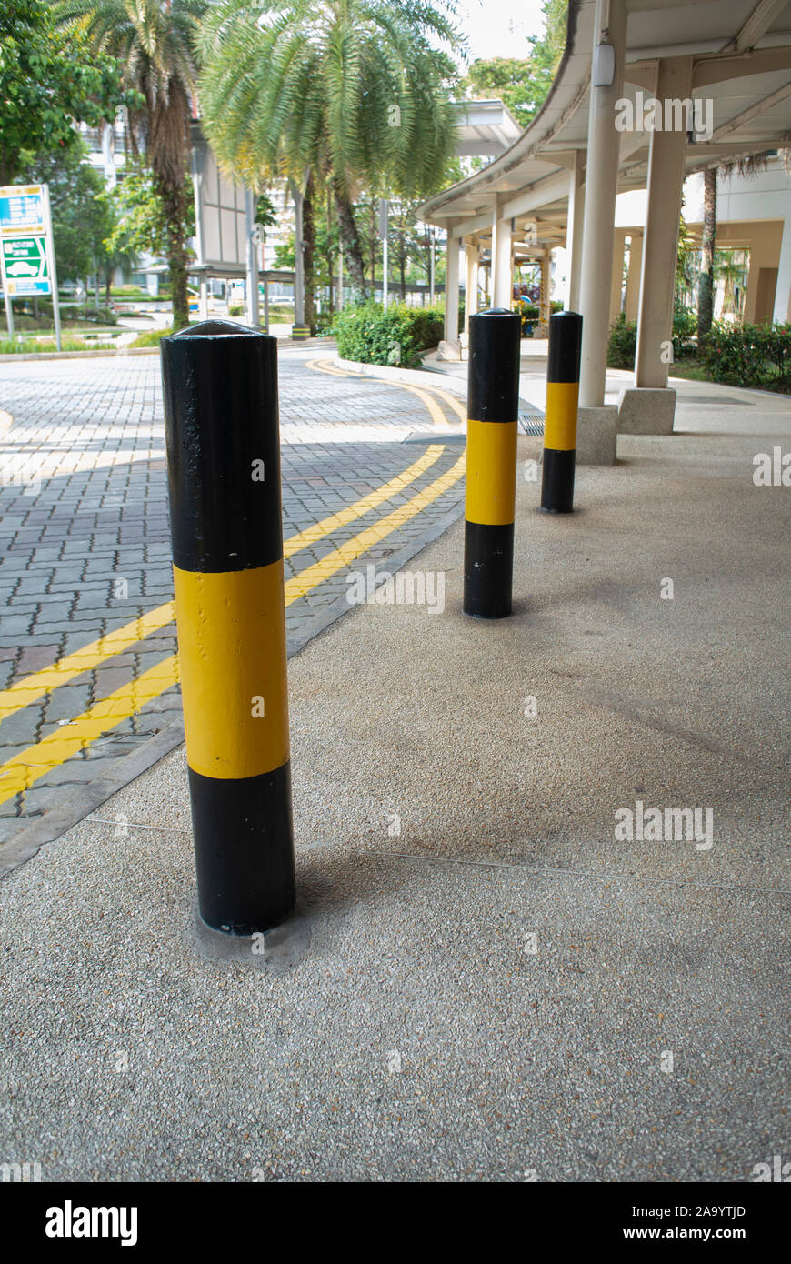 Interlocking safety barrier hi-res stock photography and images - Alamy