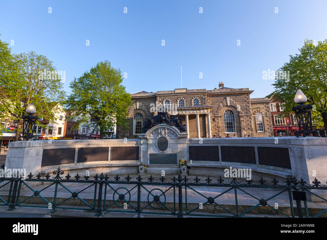 Salisbury guildhall hi-res stock photography and images - Alamy