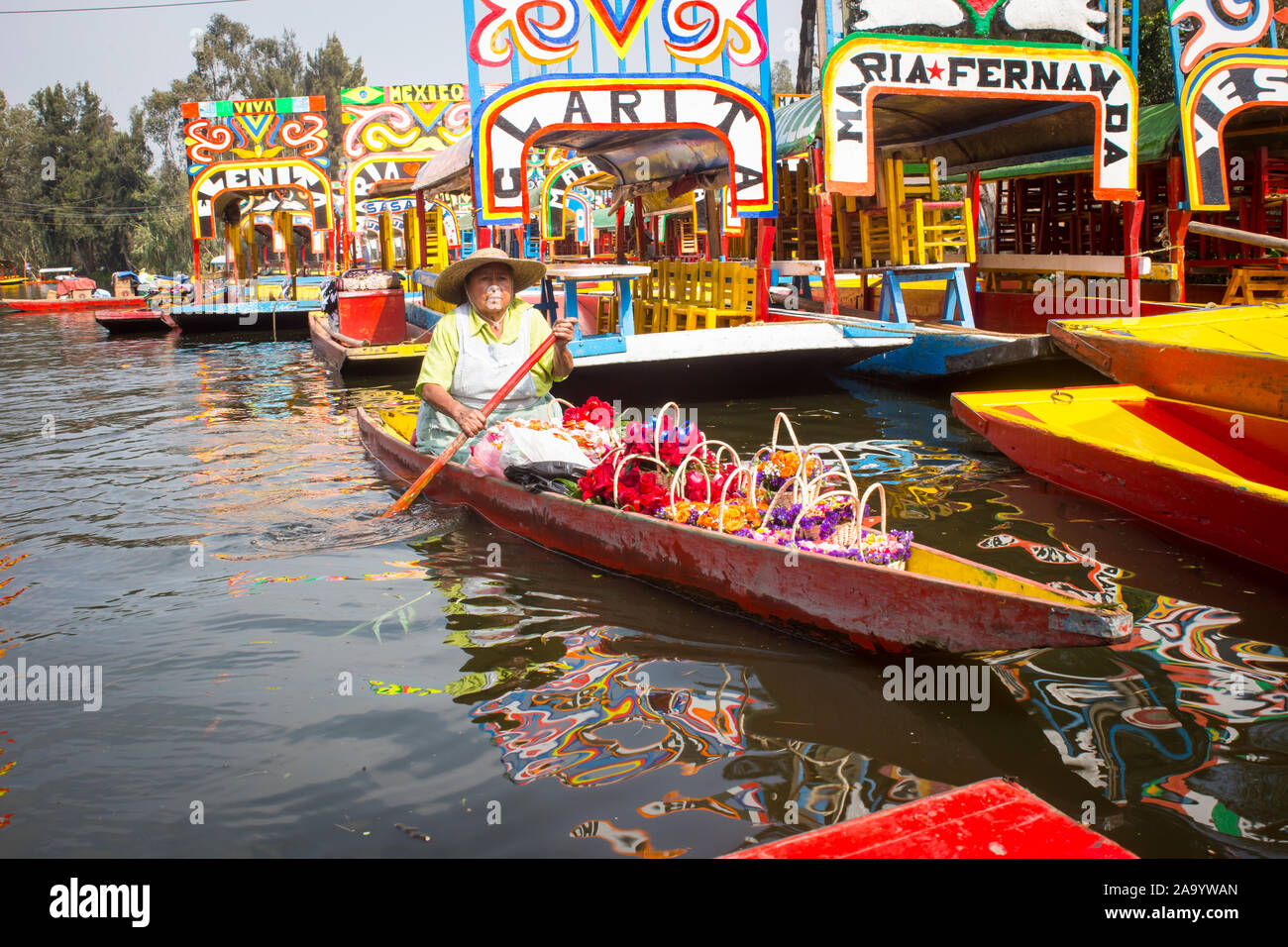 Colorful traditional mexican boats trajineras Stock Photo - Alamy