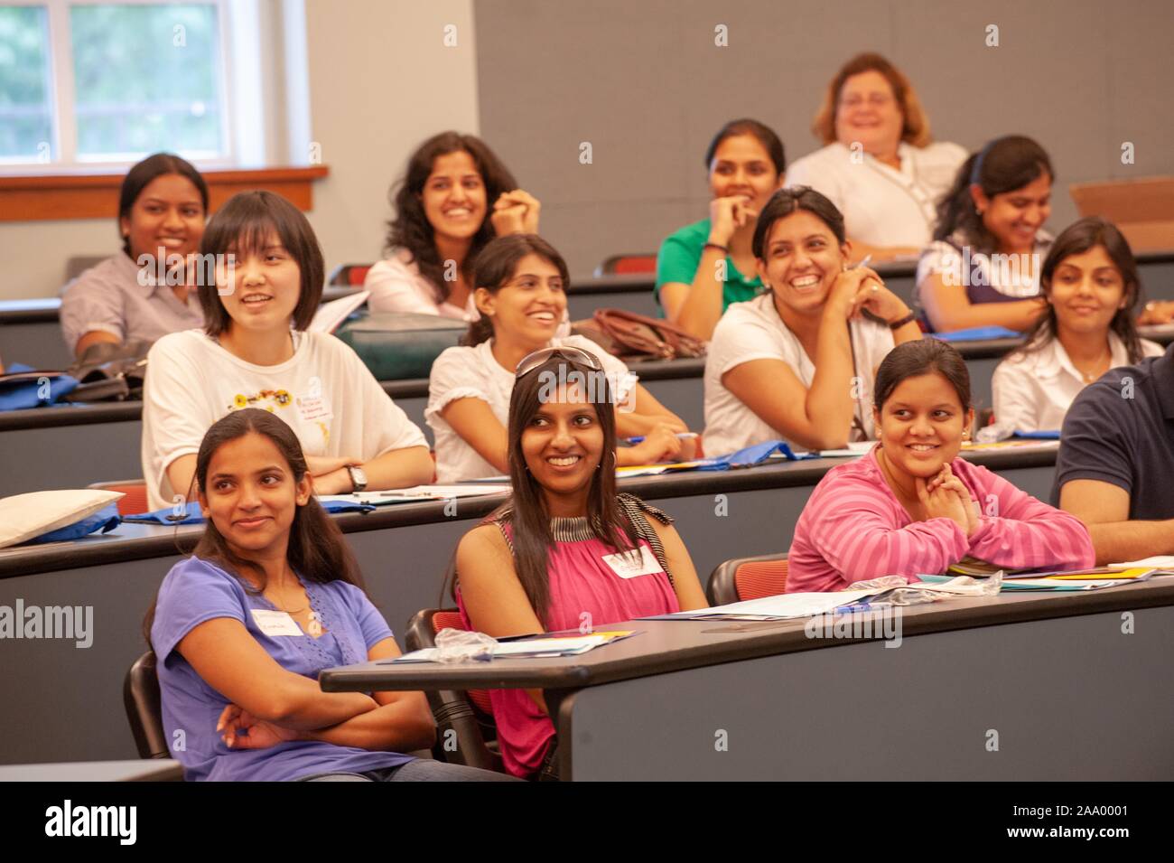 International student orientation event hi-res stock photography and ...