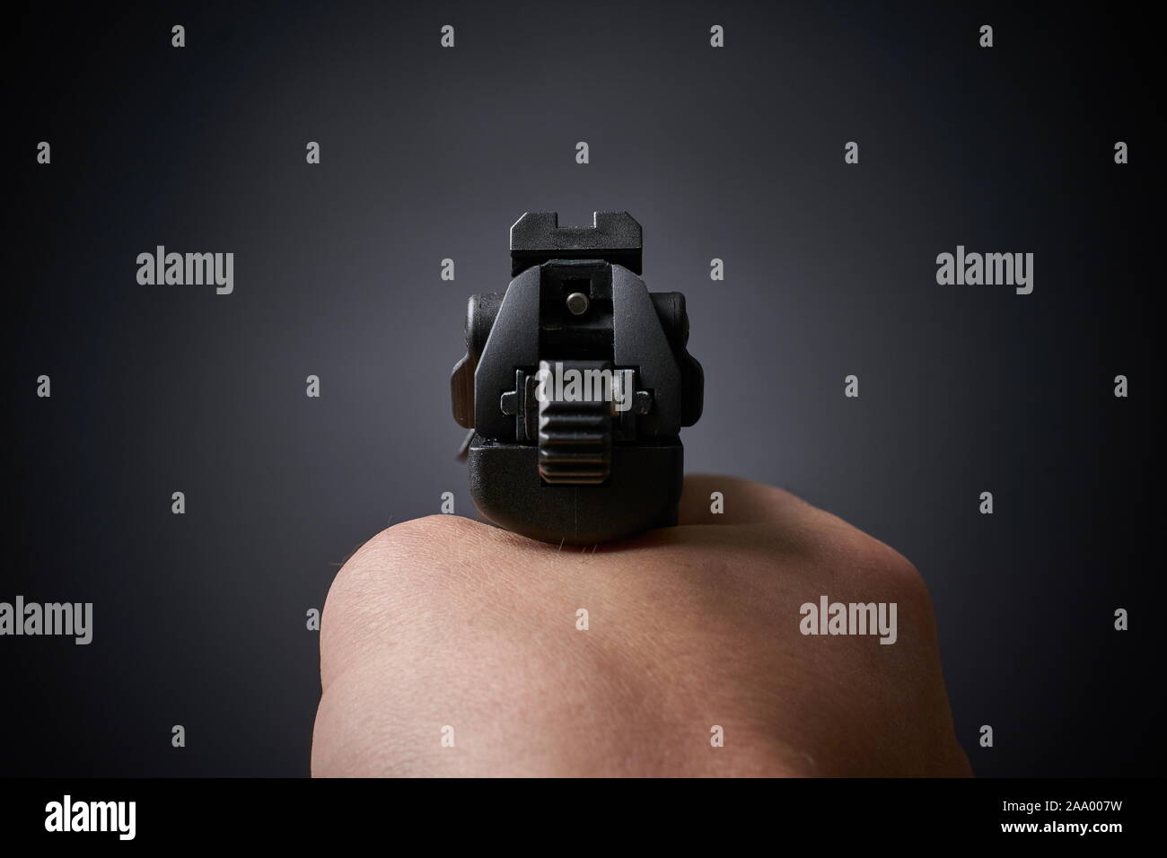 Aim aiming army hi-res stock photography and images - Alamy