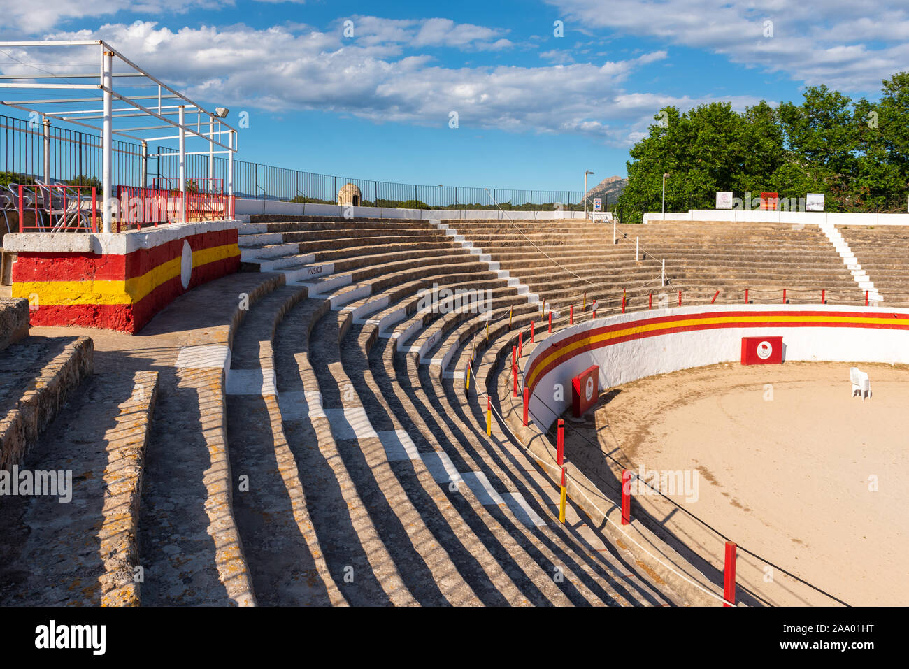 Bull fighting arena hi-res stock photography and images - Alamy