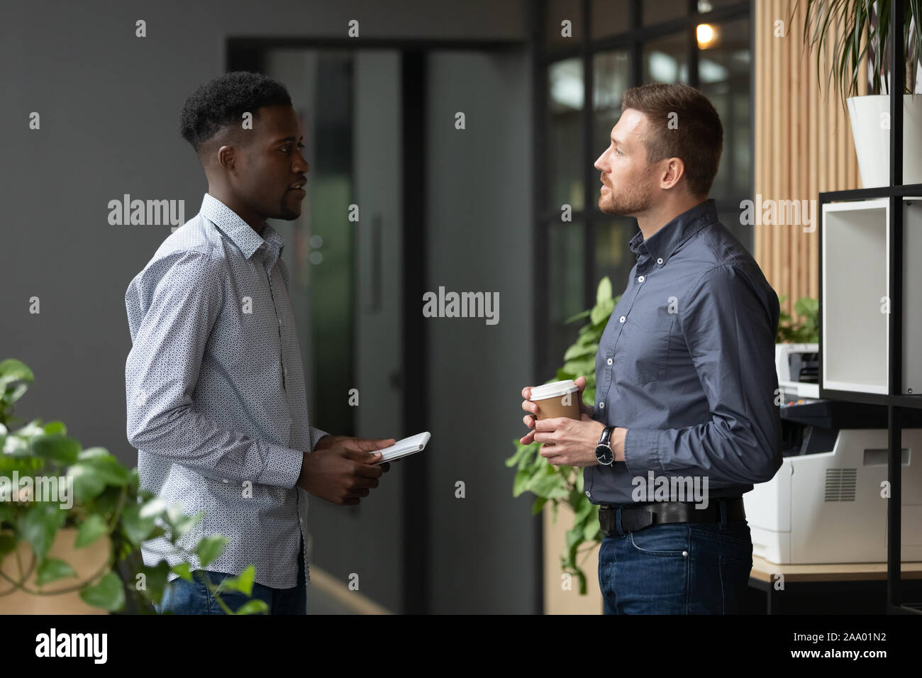 Male intern hi-res stock photography and images - Alamy