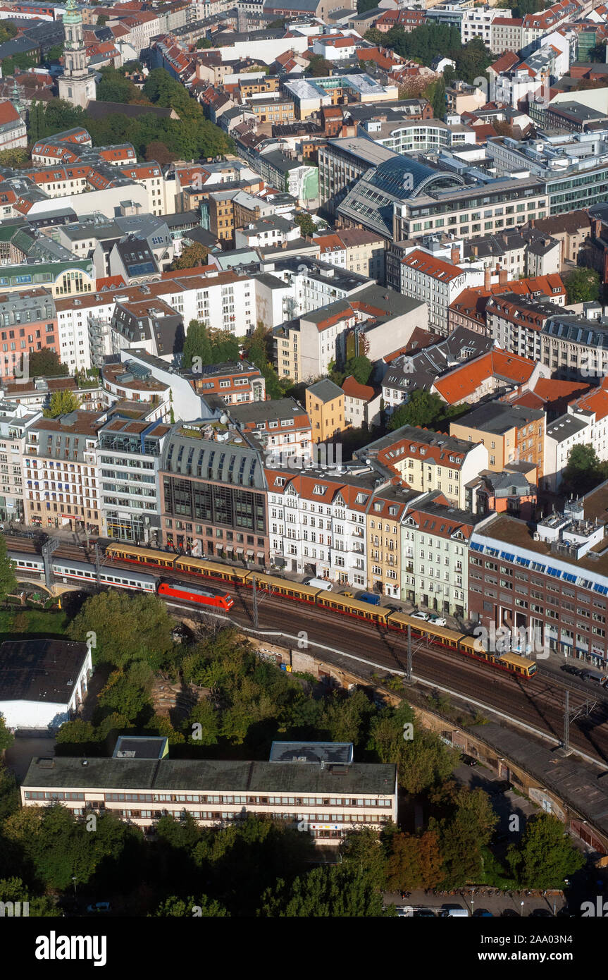 Berlin reichstag aerial view hi-res stock photography and images - Alamy