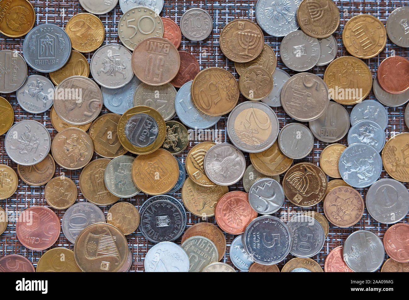 Euro coins various countries hi-res stock photography and images - Alamy