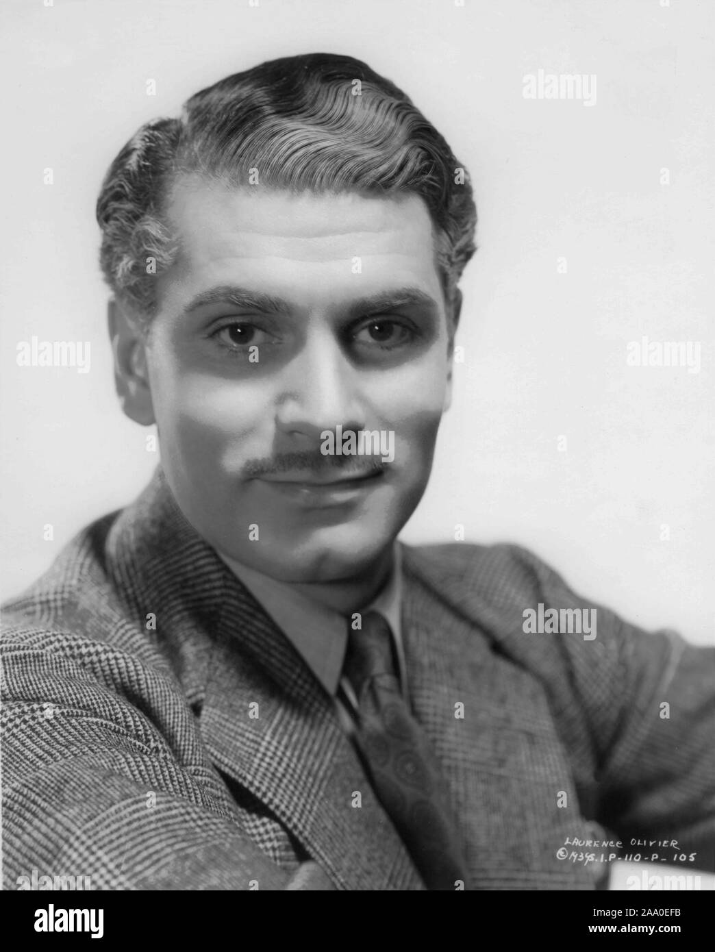 LAURENCE OLIVIER Publicity Portrait as Maxim de Winter in REBECCA 1940 ...