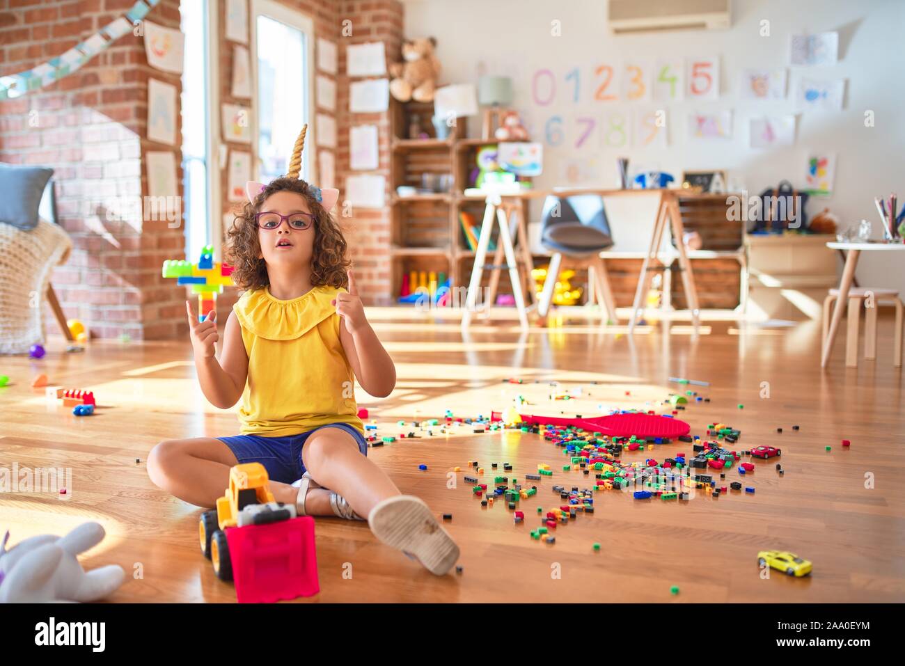 Toddler pointing toys hi-res stock photography and images - Alamy