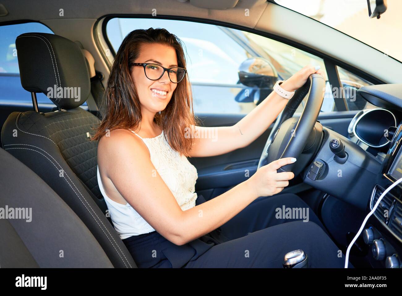 Female Car Driver – Female Racing Drivers – YTXPJ