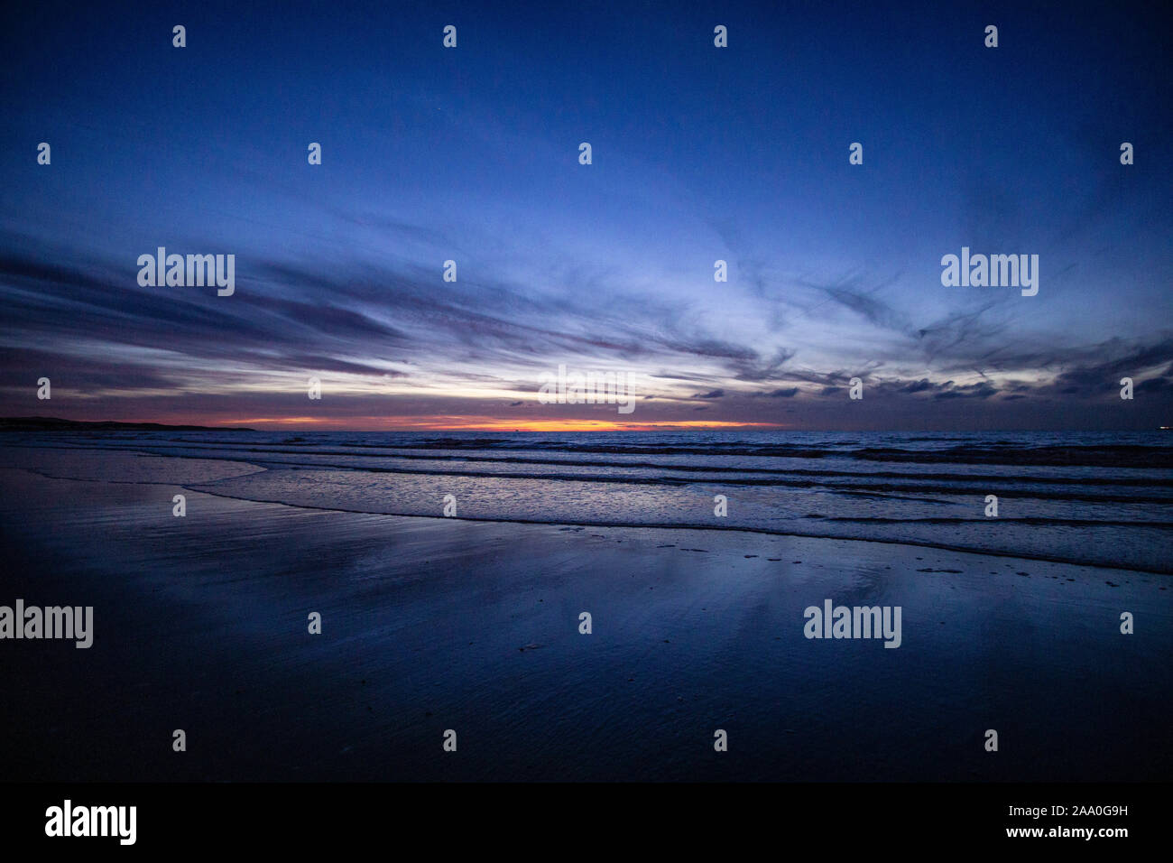 Fading into horizon hi-res stock photography and images - Alamy