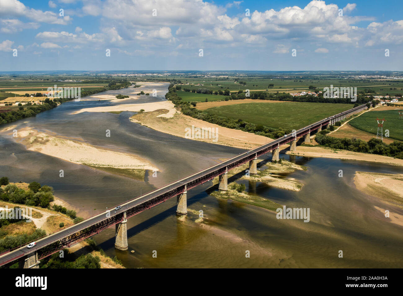 Brigde view hi-res stock photography and images - Alamy