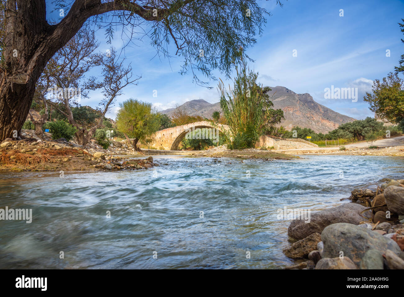 Bridge greece hi-res stock photography and images - Alamy
