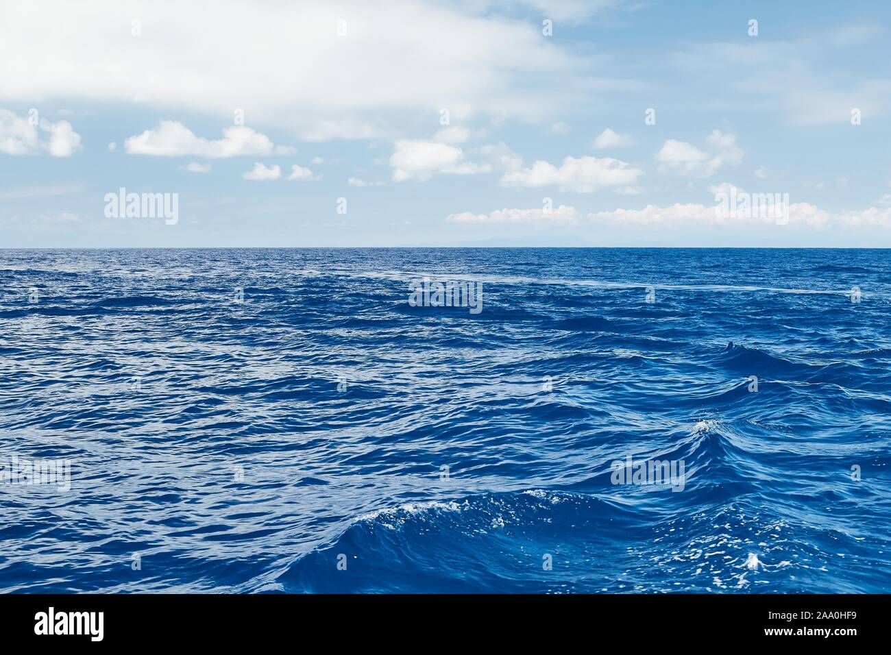 Endless seas hi-res stock photography and images - Alamy